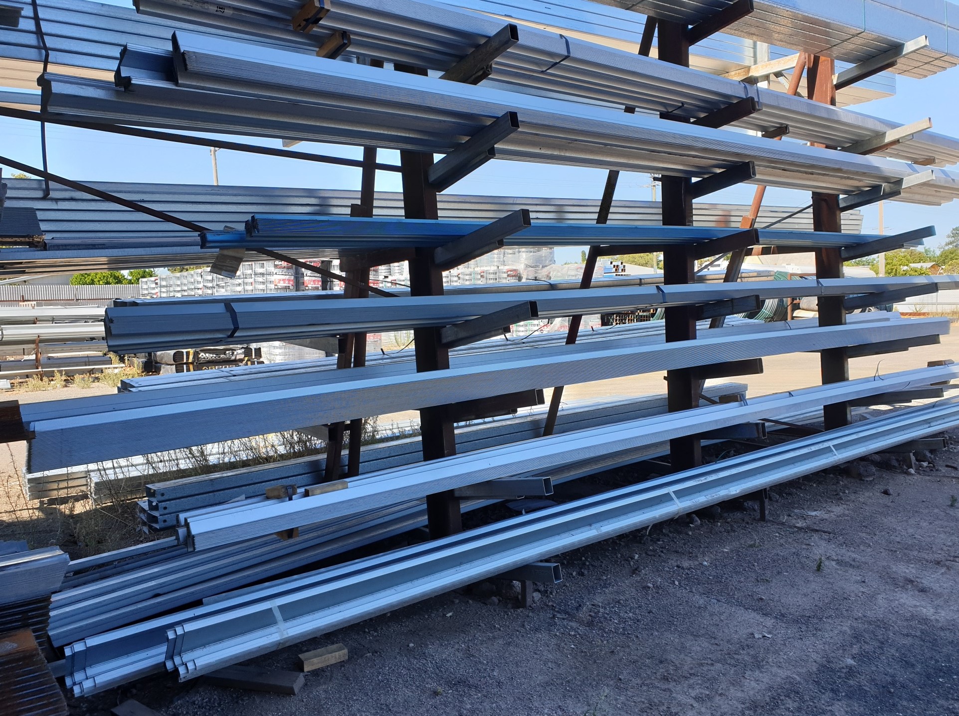 Purlins, Trusses & Tophat - Bourke Steel & HIre